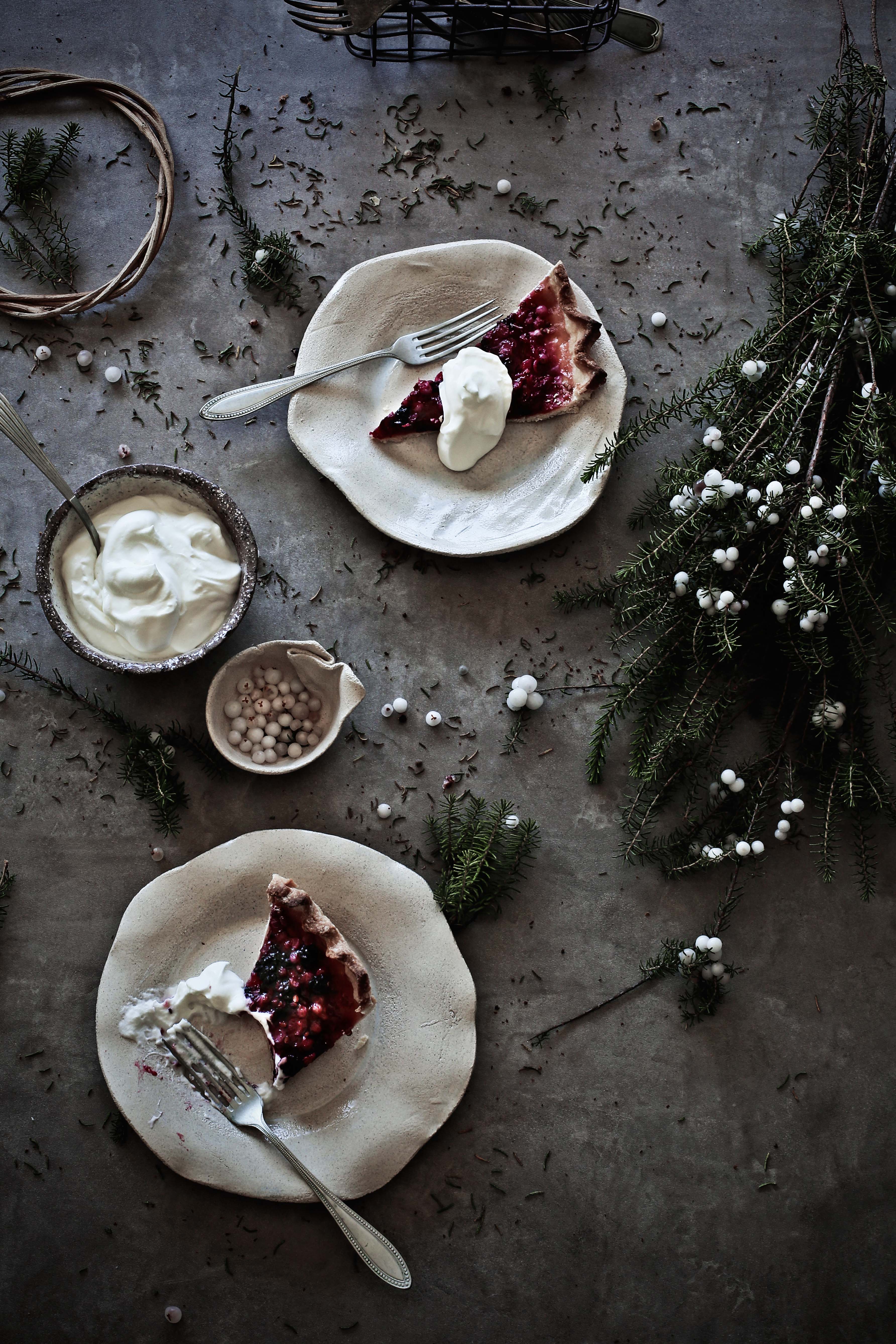 Tarte natural de camarinhas e amoras # Natural crowberry and blackberry pie